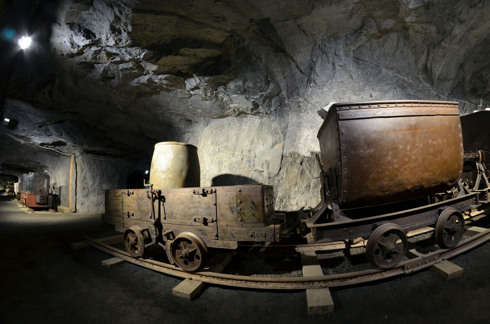 Kongsberg Sølvverk – bli med gruvetoget 342 meter under jorden - Små ...